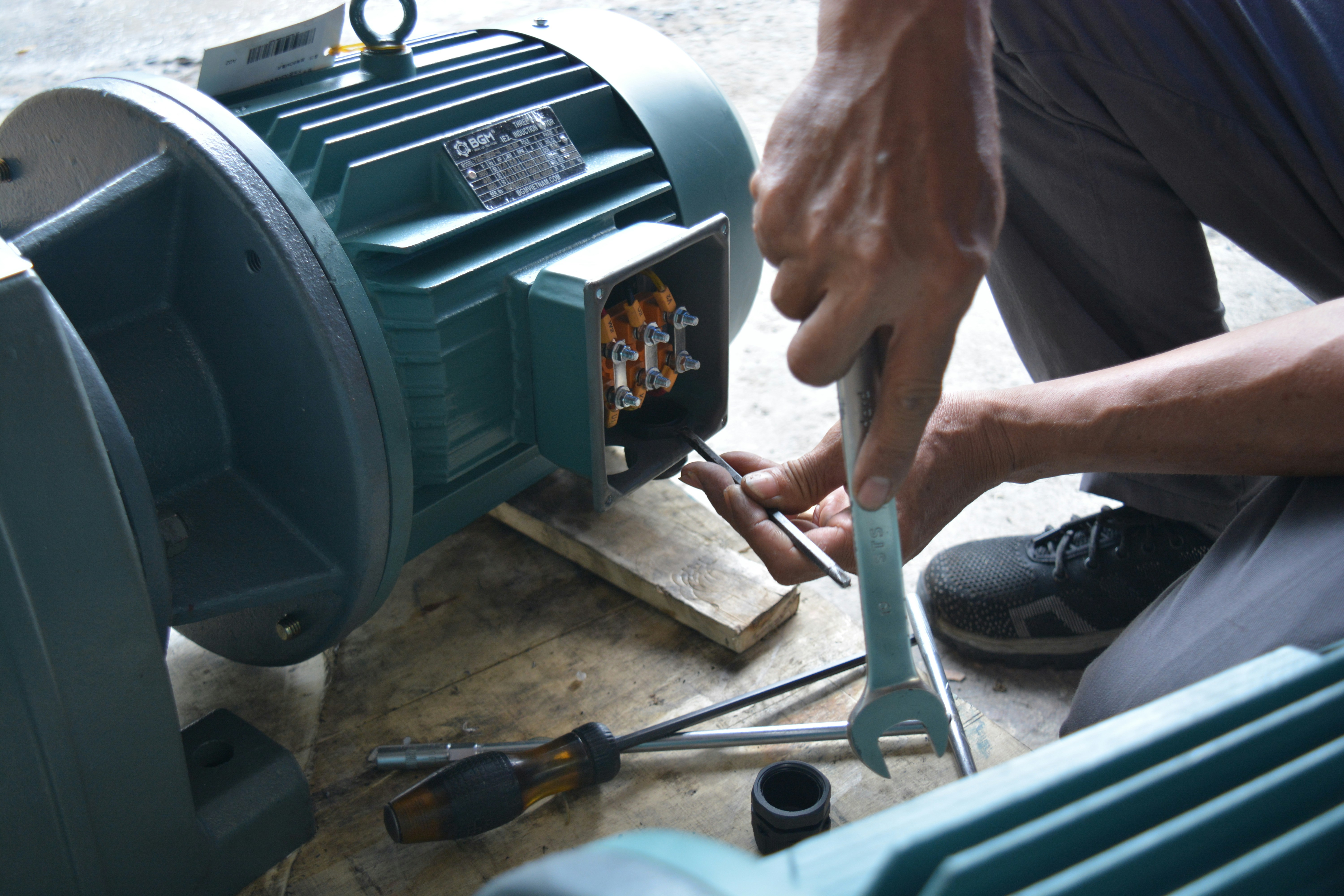 3-Phase Generators Explained: Working Principle, Uses & Benefits